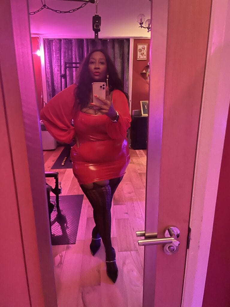 Bayswater Dungeon Suite - Madame Caramel